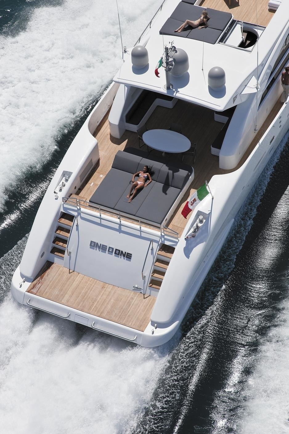 Yacht One o One, Tecnomar Velvet 36 | CHARTERWORLD Luxury Superyacht ...